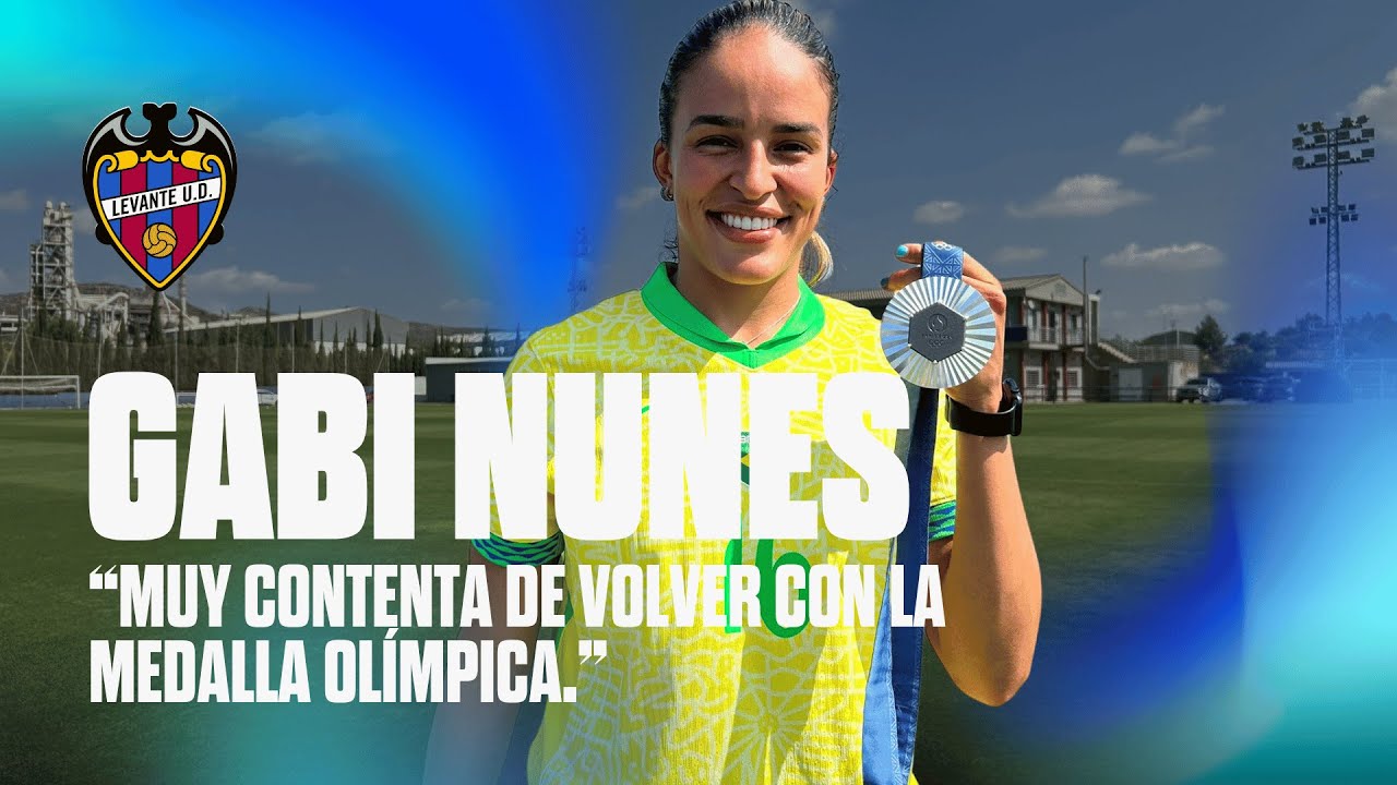 Gabi Nunes: "“Muy contenta de volver con la medalla olímpica.” - YouTube