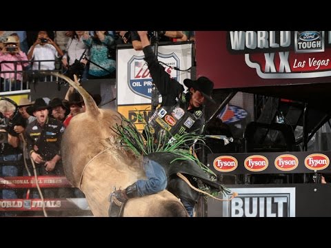 WINNING RIDE: J.B. Mauney rides Bruiser for 92.75 points (PBR) - YouTube