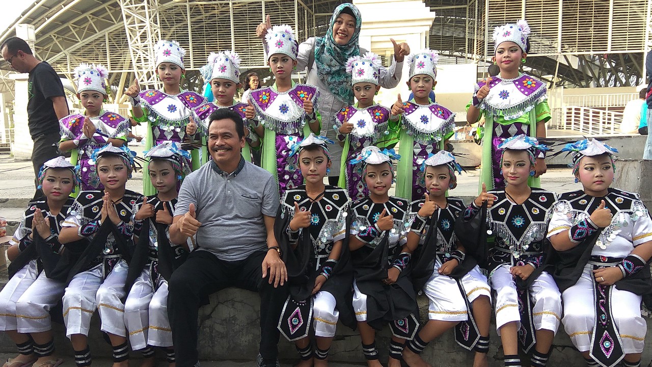 Sanggar Prawitaria Car Free Day di Wahana Ekspresi Poesponegoro (WEP ...