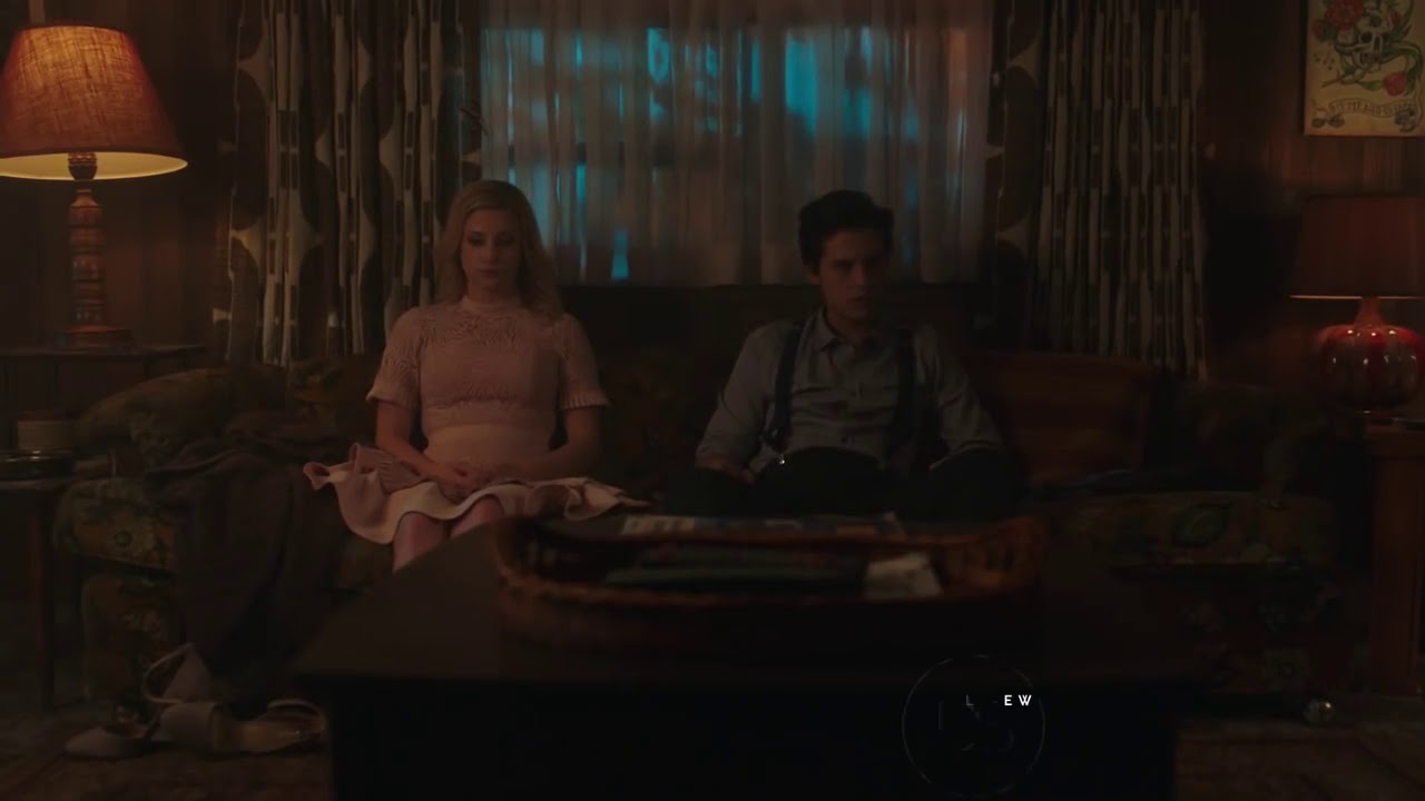 Betty and Jughead talk and - sleep together- Riverdale - YouTube