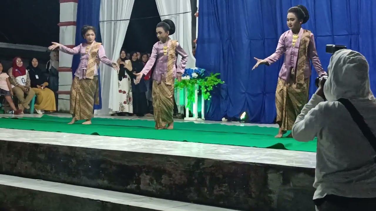 Tari balumpa SDN 1 Laangke kulisusu - YouTube