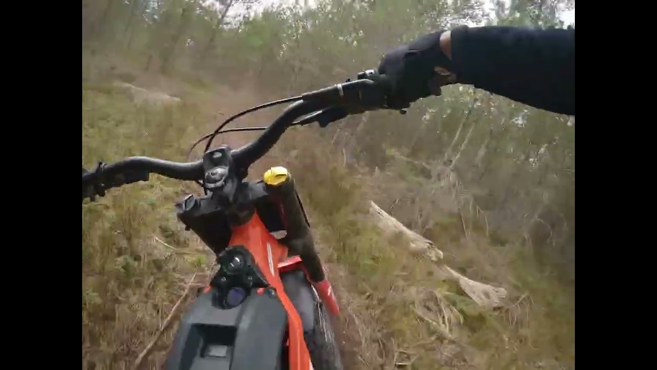 Surron enduro ends with crash - YouTube