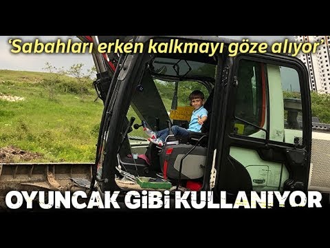 Bu Çocuk Oyuncak Gibi İş Makinesi Kullanıyor
