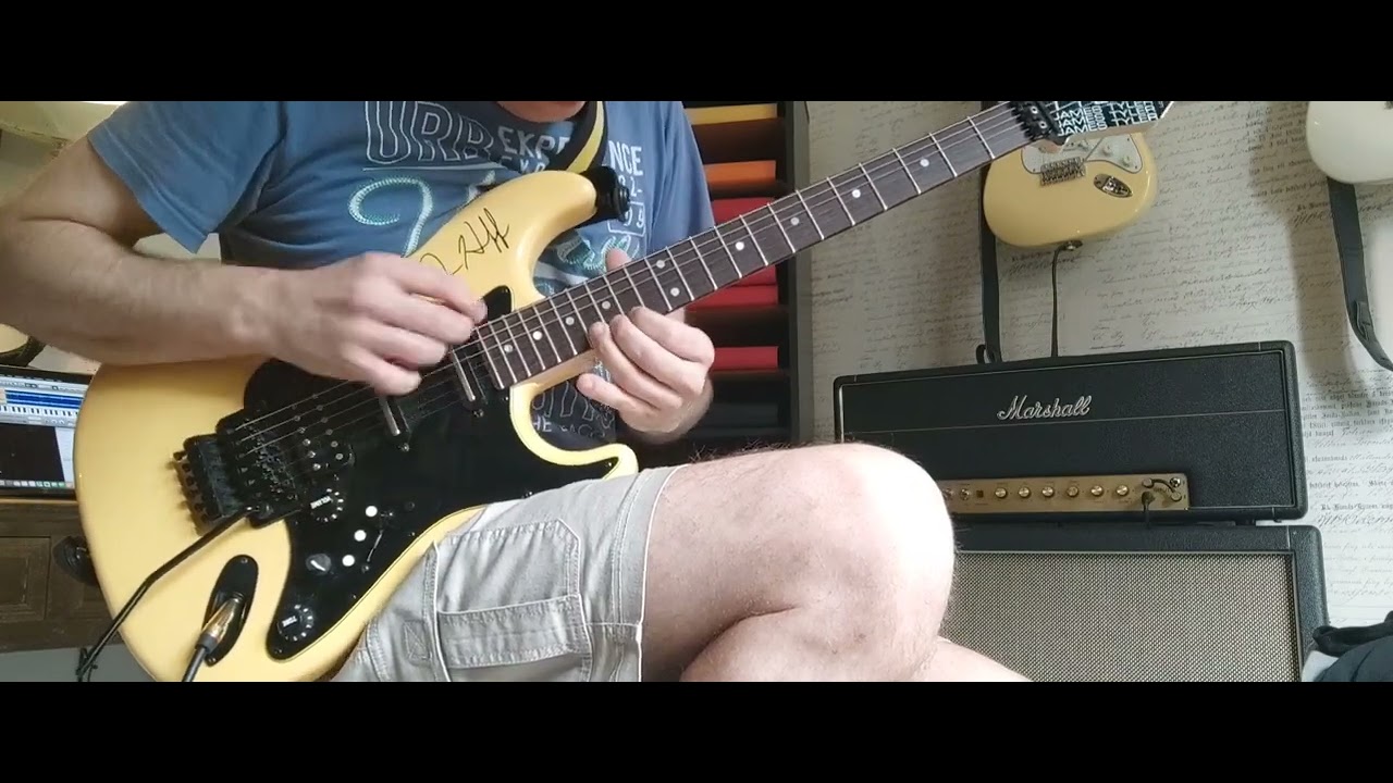 Allan Holdsworth : Level 42 - ' Seven years ' improvisation - YouTube