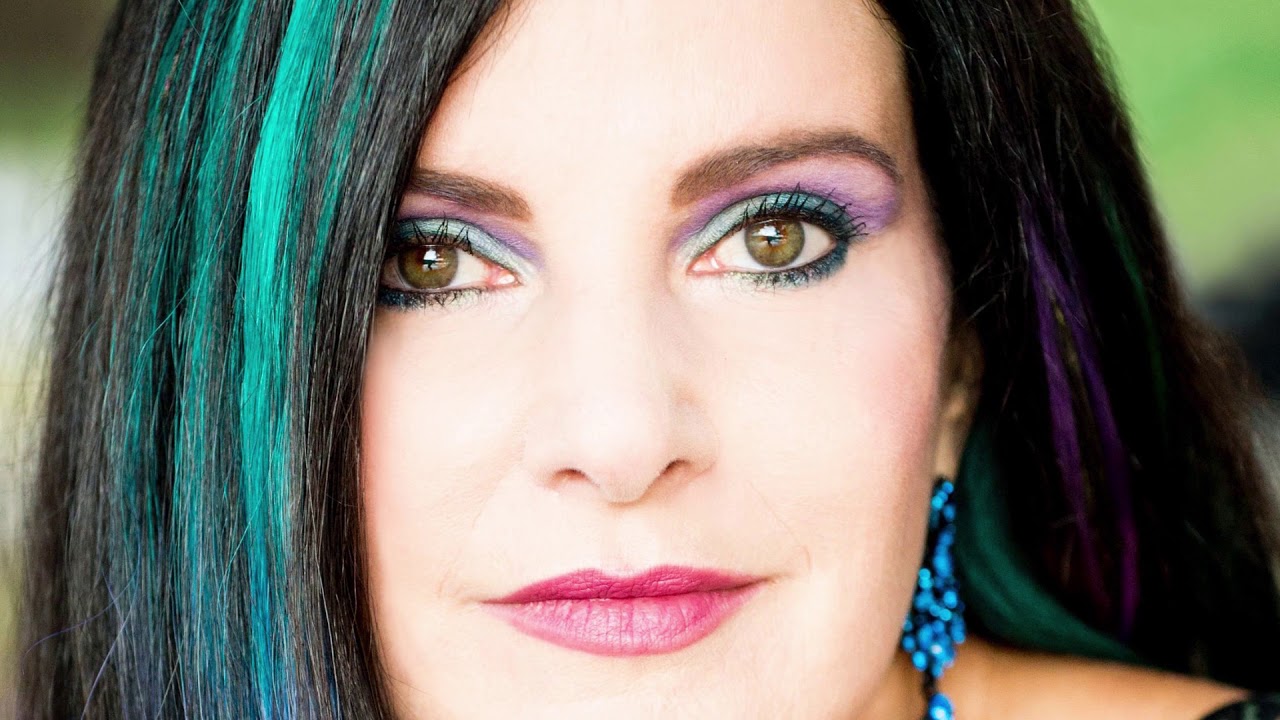 World-Renowned Tetrachromatic Artist - Concetta Antico, The Color Queen ...