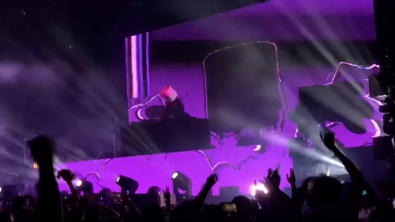 Aimless Adventurer Mini Moments - Grad Bash 2019’s DJ Marshmello ...