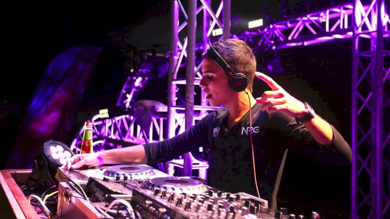 Dimitri Vegas, Like Mike, Sander van Doorn & Martin Garrix - Project T ...