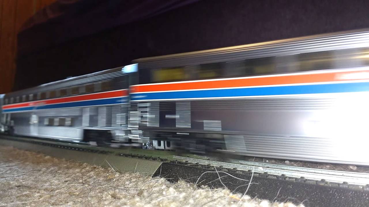 HO Scale Amtrak Phase II Superliner Consist - YouTube