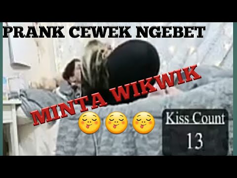 #prank #wikwik PRANK TETEK..gila cwek ngeprank cwok sampe mau wik wik wik😋😋