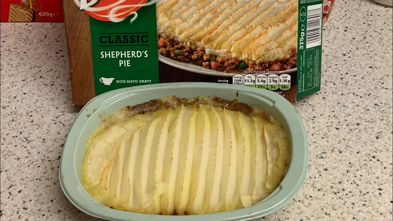 BISTO CLASSIC SHEPHERDS PIE READY MEAL REVIEW - YouTube