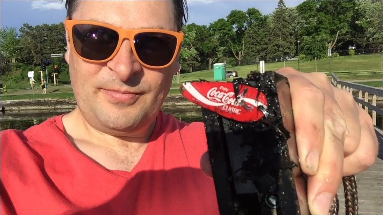 Lake Calhoun ~ Magnet Fishing ~ Minneapolis Minnesota - YouTube