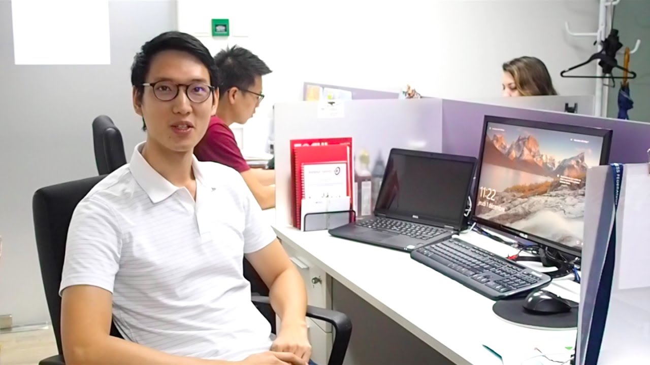 Zoom sur le Business Centre - LINKBYNET - YouTube