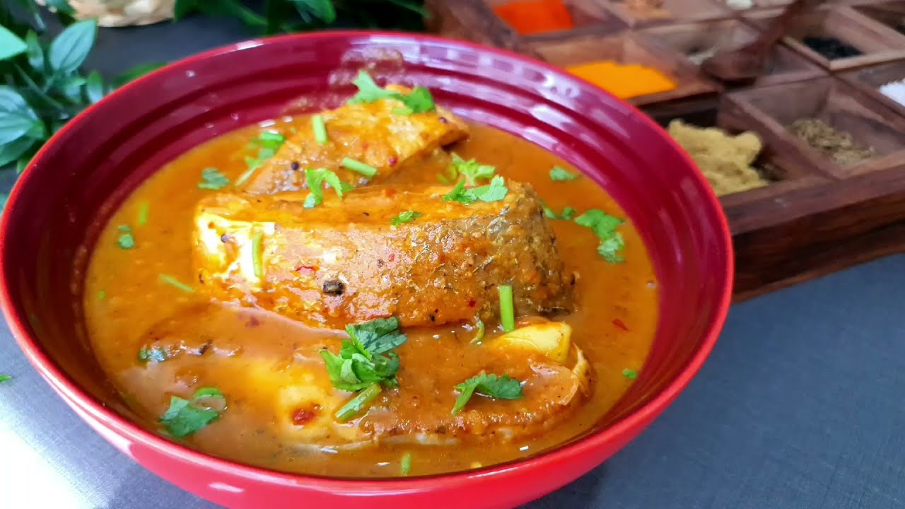 Claypot Chettinad Fish Curry/Maan Sati Meen Kolumbe, Indian Style/Kari ...