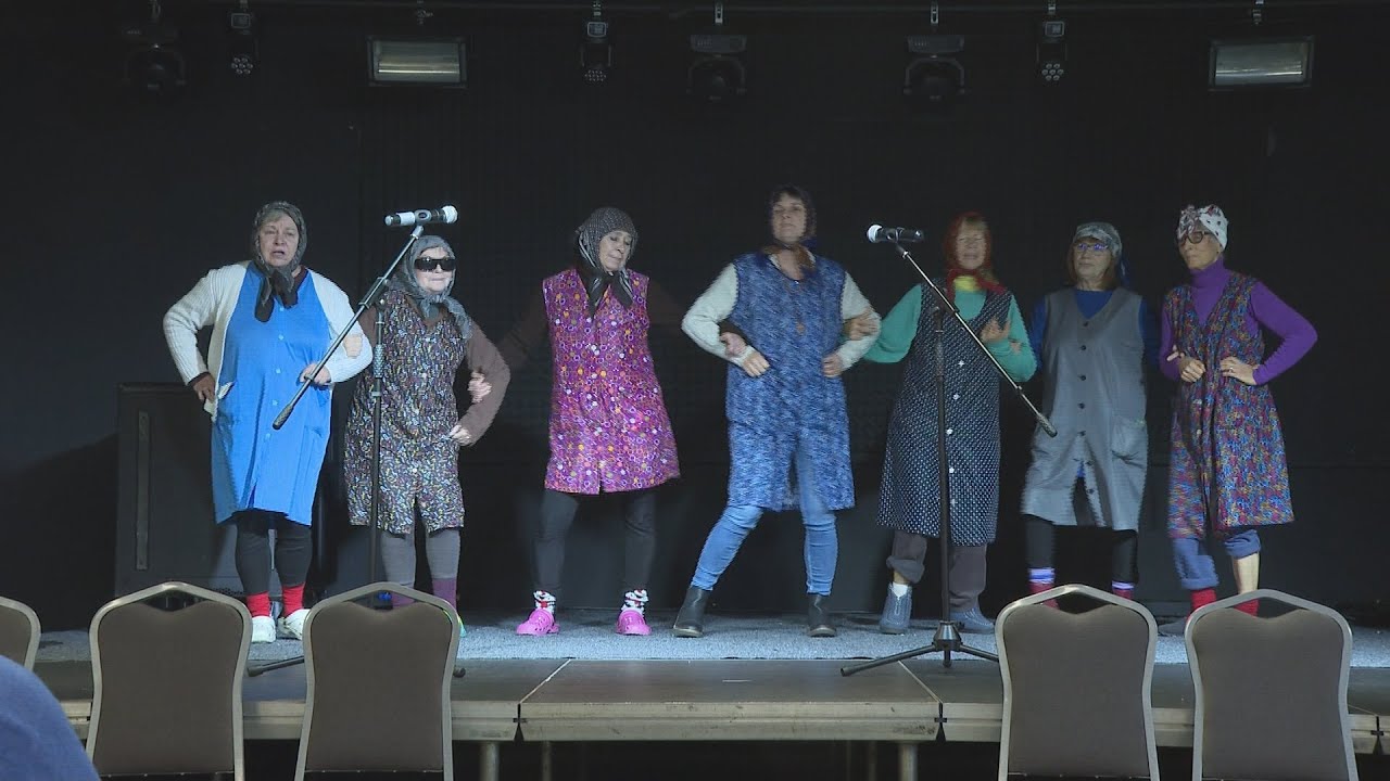 Ki-Mit-Tud kreatív időseknek - YouTube