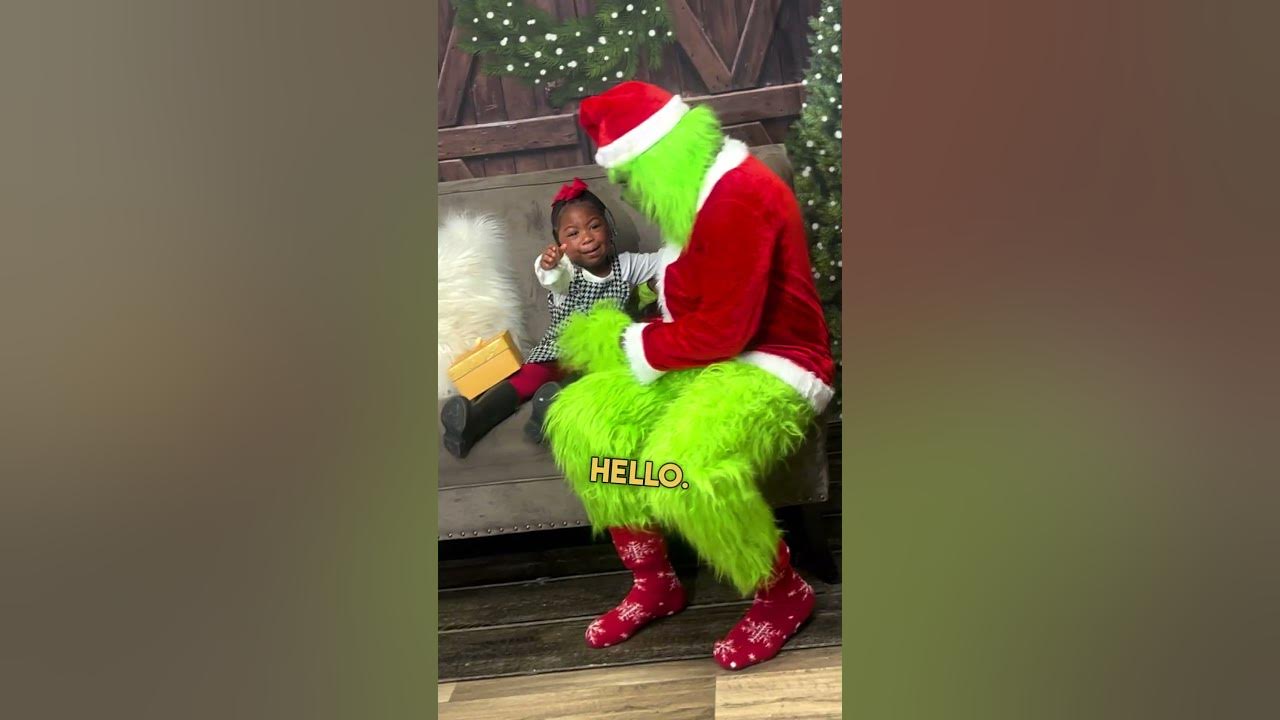 Little Girl’s Mixed Reactions to the Grinch! 🎄 🤣 - YouTube