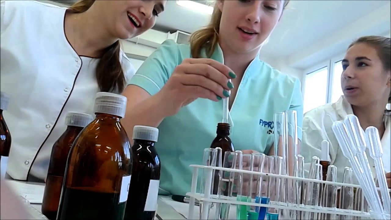 Warsztaty chemiczne Chemistry workshops w Chemik Olsztyn - YouTube