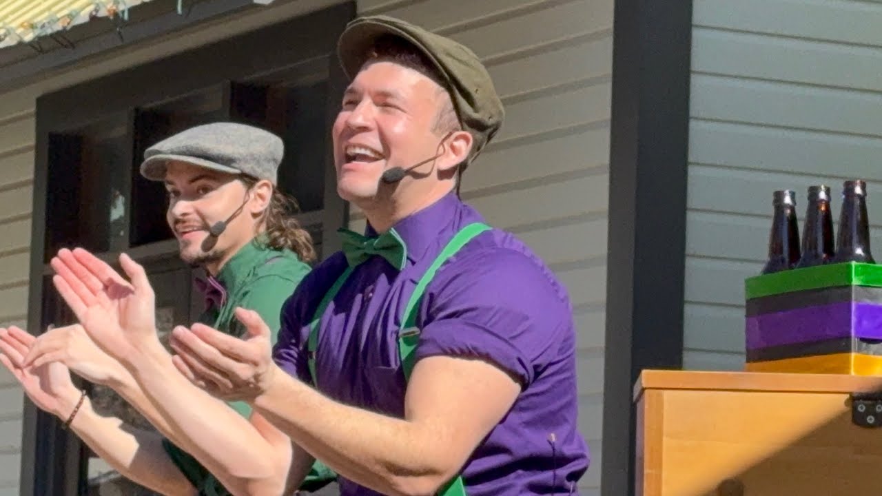 NEW! - The GummBeaux. A musical comedy show at Six Flags Fiesta Texas ...