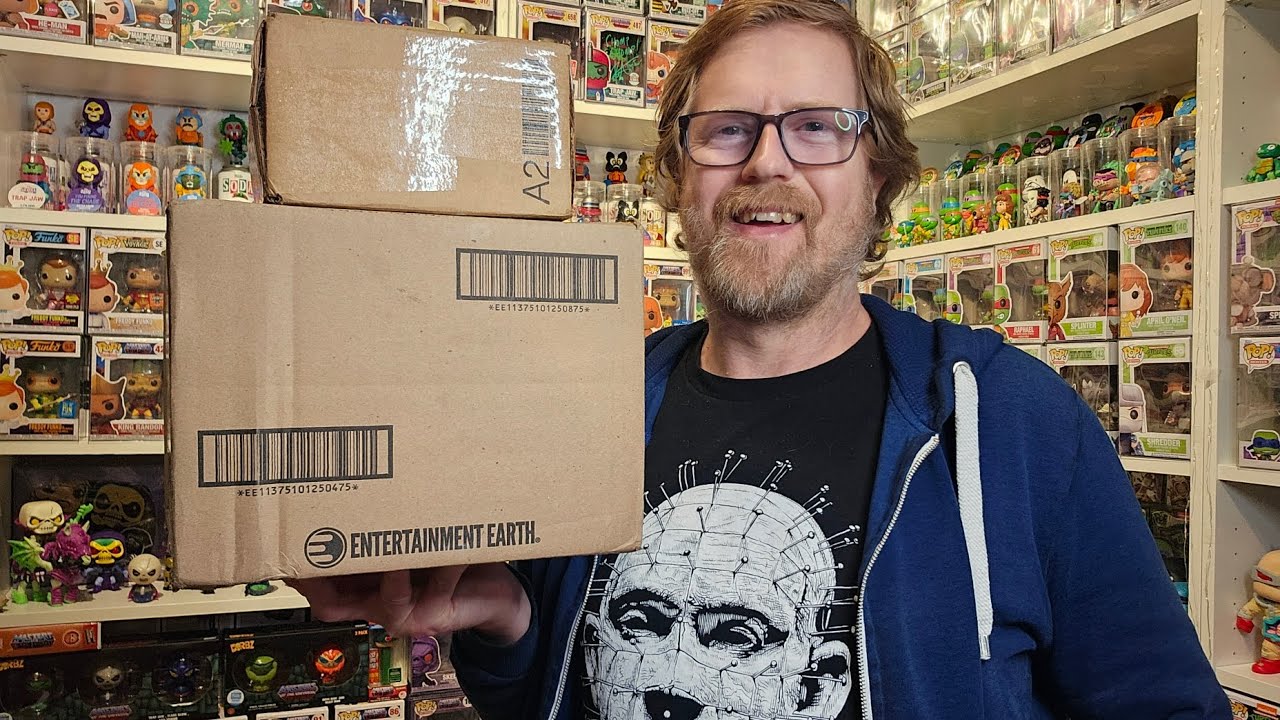 Some packages from Entertainment Earth. One with chance of Mars Attacks ...