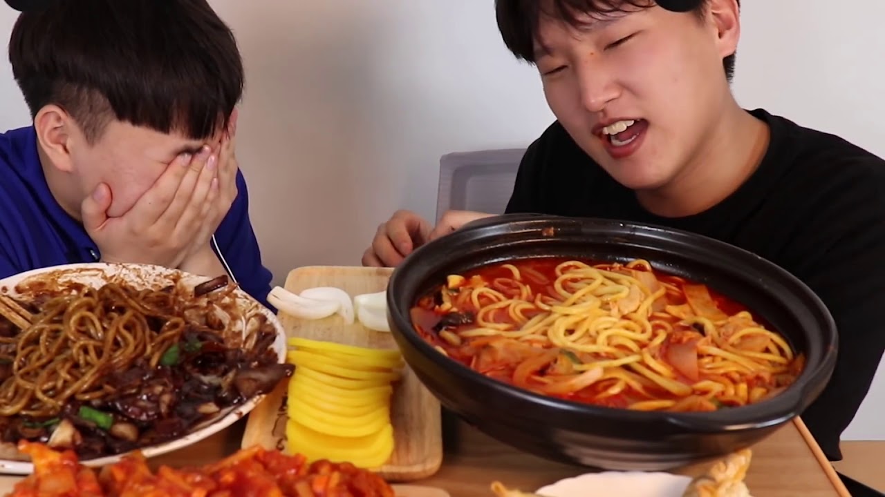 Good Vibe ASMR Funny Guys do food ASMR - Satisfying Sounds - YouTube
