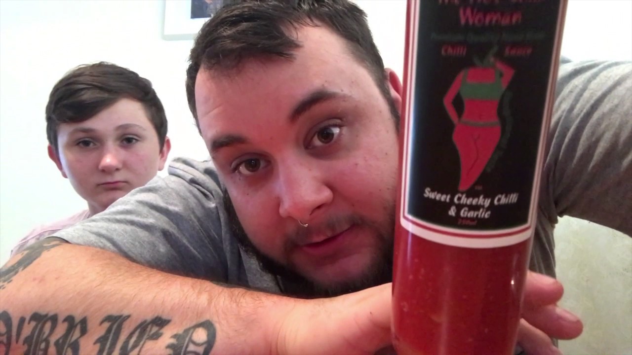 The Hot Chilli Woman Sweet Cheeky Chilli & Garlic Sauce Camz Sauces #30 ...