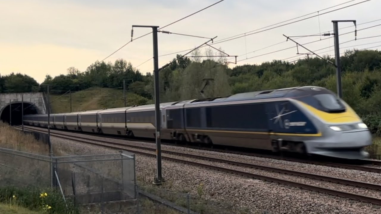 3 Tone horn Eurostar class 373 3219 3220 on High Speed one towards ...