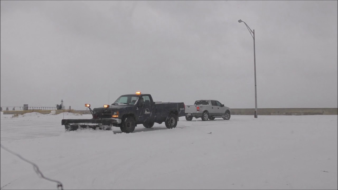 Michigan City Indiana Lake Effect Snow Dec 9th 2017 - YouTube