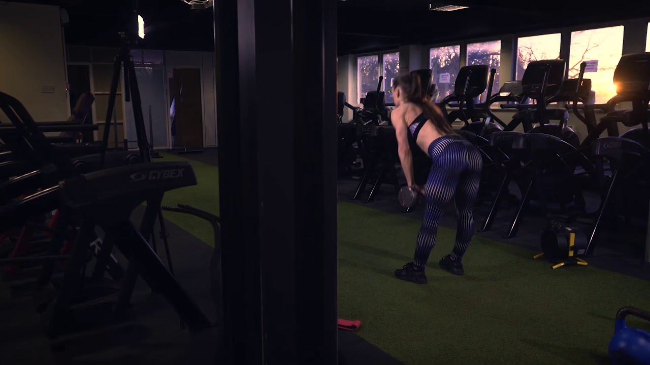 Kate Errington IFBB Pro warm up to Arnold’s Classic Pro Show - YouTube
