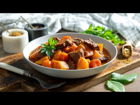 Gulas de vita cu cartofi, cea mai buna mancare de toamna!