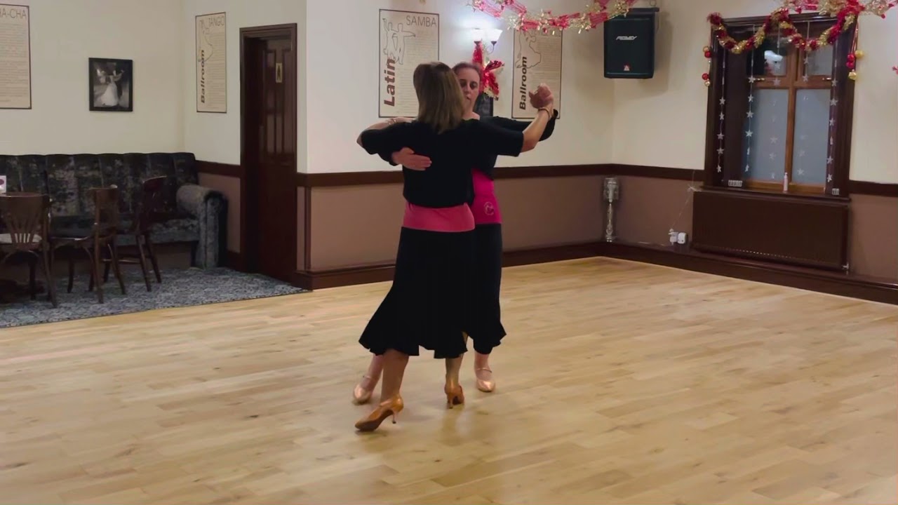 Basic Slow Foxtrot - Beginners Class - YouTube