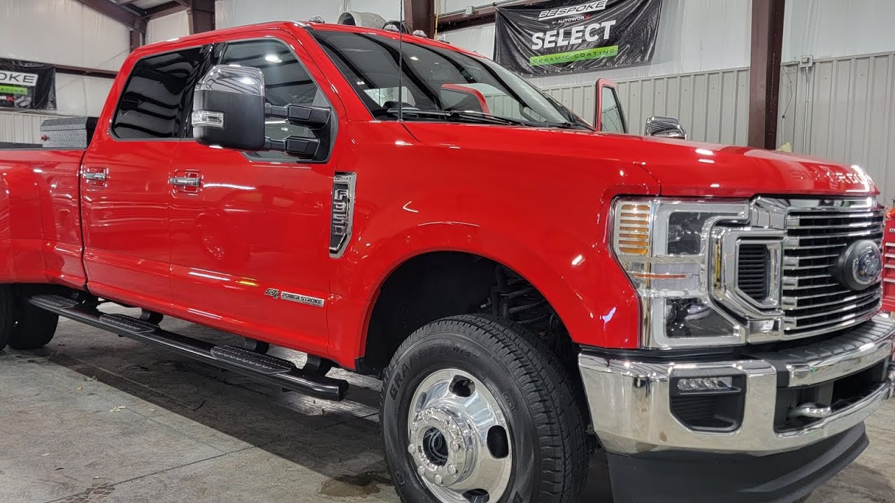 Ford F350 so shiny it looks like wet paint! - YouTube
