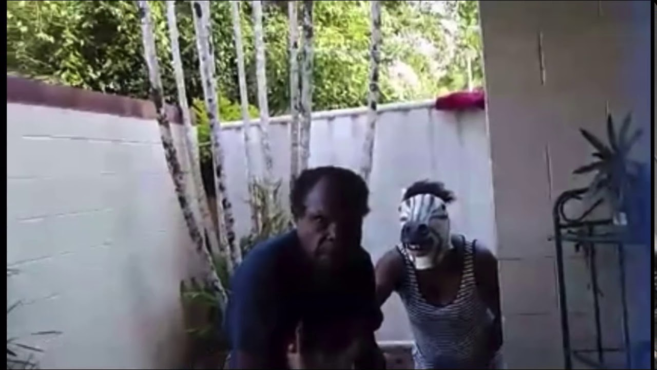 Felix Kerry & Helen Kerry - Scaring Daddy Bamaga Kerry - “Jeebra Marn ...