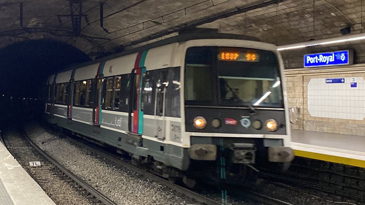 MI79 à logos inversés à Port Royal - YouTube