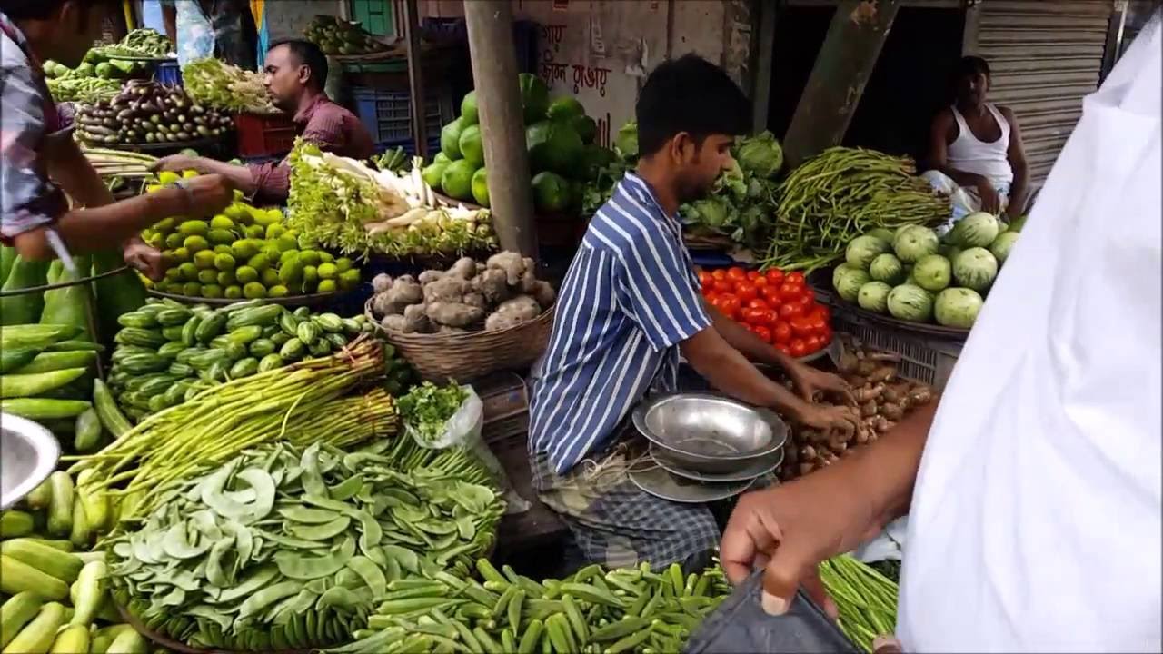 Amazing Road Side Morning Fresh Vegetables Market in Dhaka Bangladesh ...