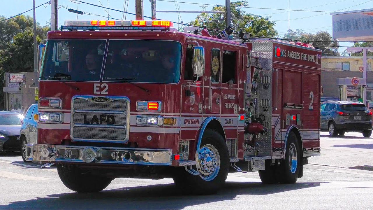 LAFD Engine 2 Responding - YouTube