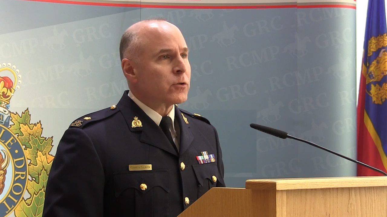 Alberta RCMP asks for public's help in case of three deaths - YouTube