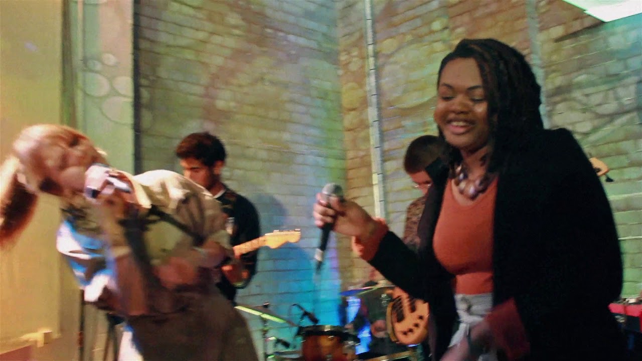 Adée ft. Call Me Unique - Lean in - #28 - YouTube