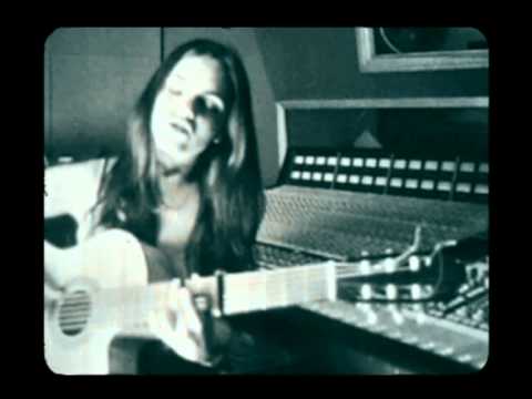 Loli Molina - Karma Chameleon (Official Video)