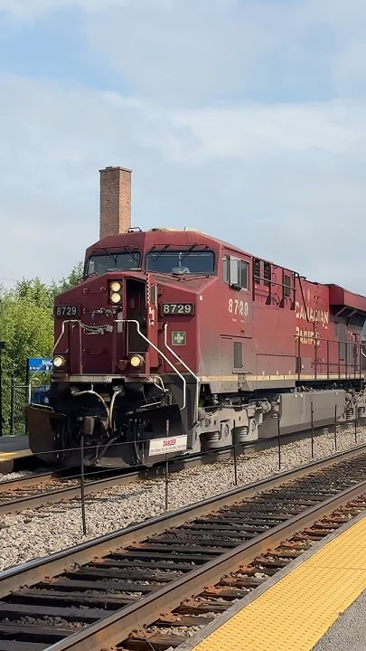 CP 8729 rolls 247 past Mayfair - YouTube