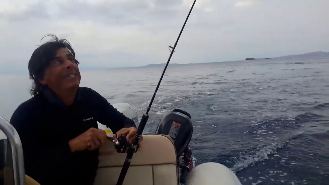 FISHING🇬🇷 ΣΥΡΤΗ ΑΦΡΟΥ!!!! ΨΑΡΙ ΚΥΝΗΓΟΣ!!! - YouTube