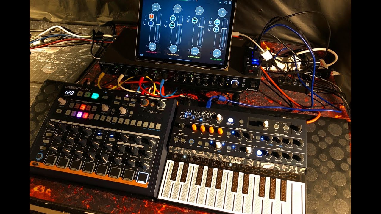 Arturia DrumBrute Impact Multi-Out - MicroFreak - Multi-Effects ...