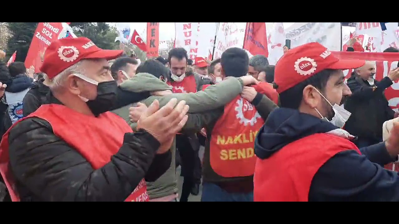 Turkey: Workers Members of Nakliyat-Is are singing Bella Ciao - YouTube