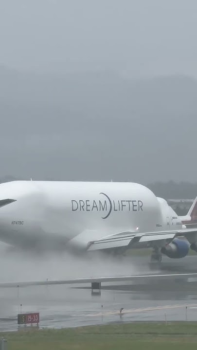 Boeing Dreamlifter(Operated by Atlas Air) 747-4J6(LCF) Taking off Runway 15 ANC-CHS - YouTube