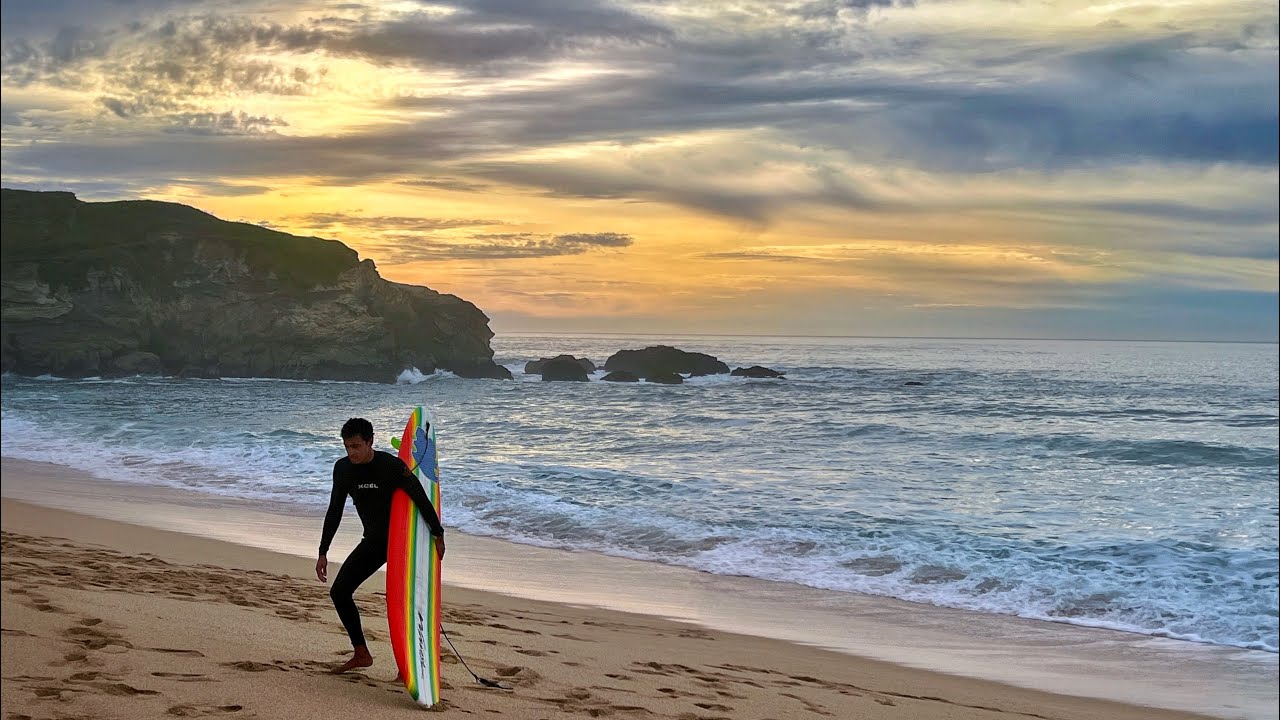 Unwind With Stunning Surfers Beach Sunset Scenery & Calming Waves! All ...