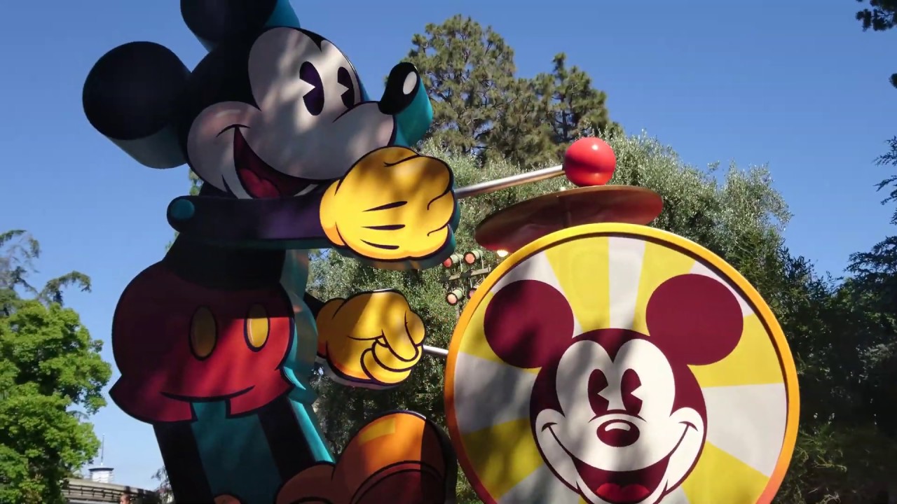 2019 Mickey's Soundsational Parade - YouTube