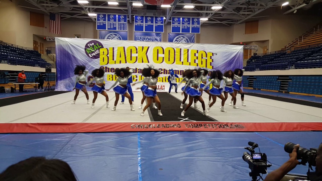 2017 BCCDC Stomp and Shake Showcase- Cheer Phi Smoov - YouTube