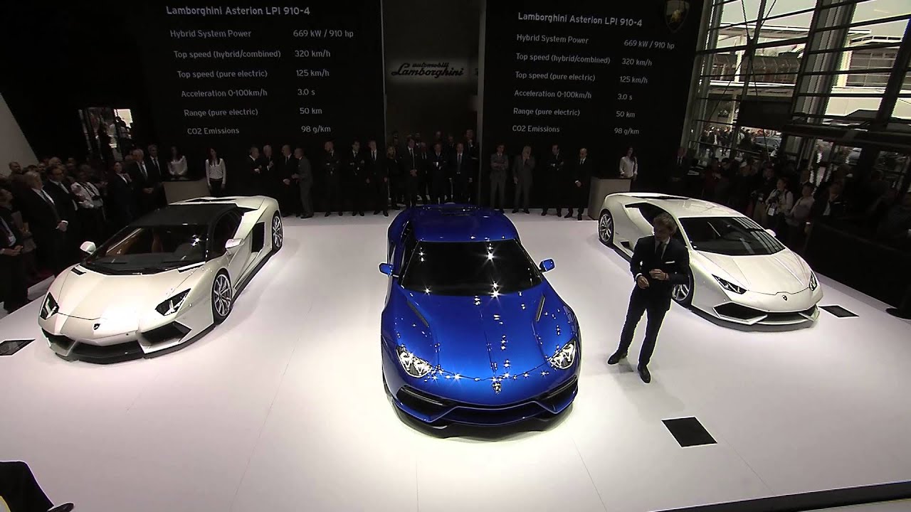 Lamborghini Press Conference at the 2014 Paris Mondial de l'Automobile ...