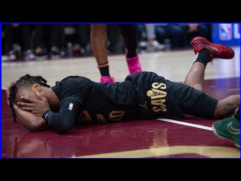 Darius garland injury 🔴 Darius Garland Takes Scary Fall & Hits Head on ...
