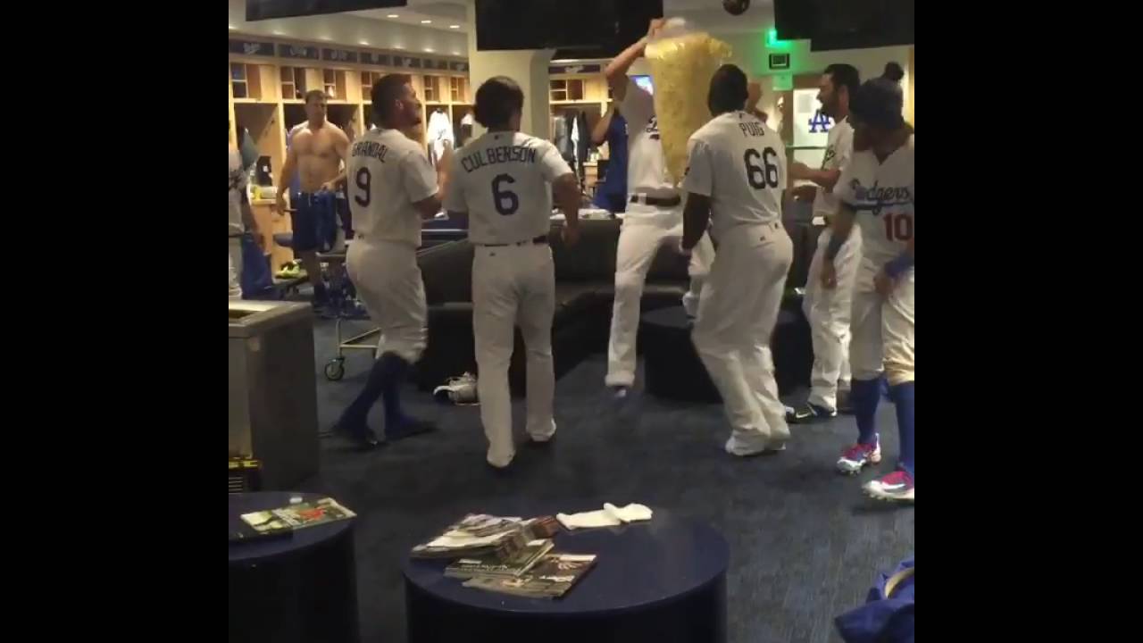 Dodgers Dancing - YouTube