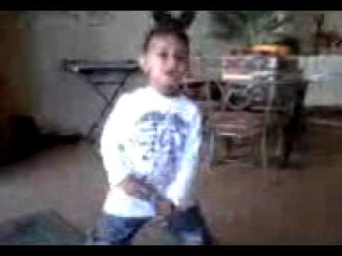 cute little boy singing Justin Biebers Baby - YouTube