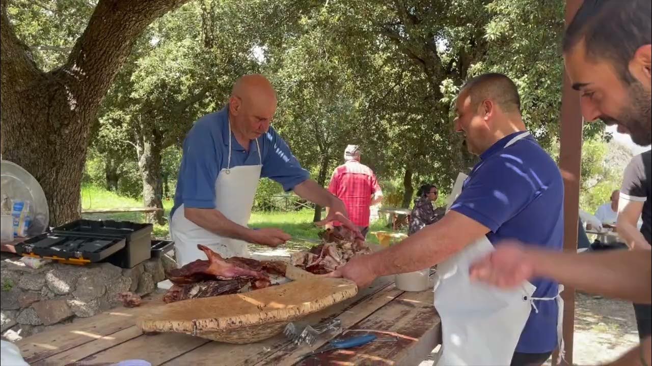 SUPRAMONTE ORGOSOLO - IL PRANZO CON I PASTORI - YouTube